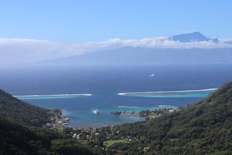 The Complete & In-Depth Moorea Travel Guide | X Days In Y