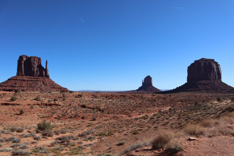 How To Visit Monument Valley: Travel Guide & Itinerary