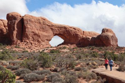 A Guide To 10 Of The Best Hikes In Arches National Park